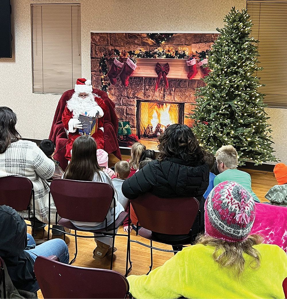 Granby glows bright as community gathers for annual tree lighting ...